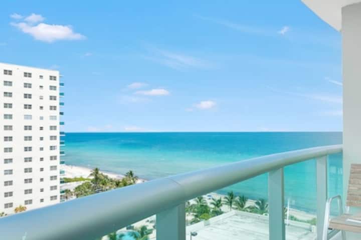 Wonderful Condo On The Beach - 10th Floor -Tides - Hollywood, FL