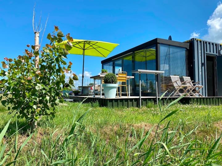 Glamtainer 'The Place To Be' In Warns/friesland - Stavoren