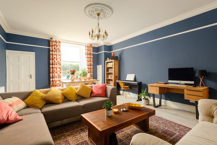 Large (125m²) 3 Bedroom Apartment With Garden - 愛丁堡
