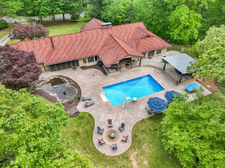 Sweet Tea Estate - Large House With Dream Backyard - Gainesville, GA