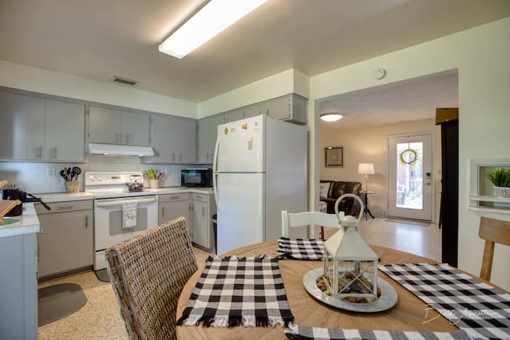 “Our Nest” Cozy Retreat Near Downtown & Fsc Campus - Lakeland, FL