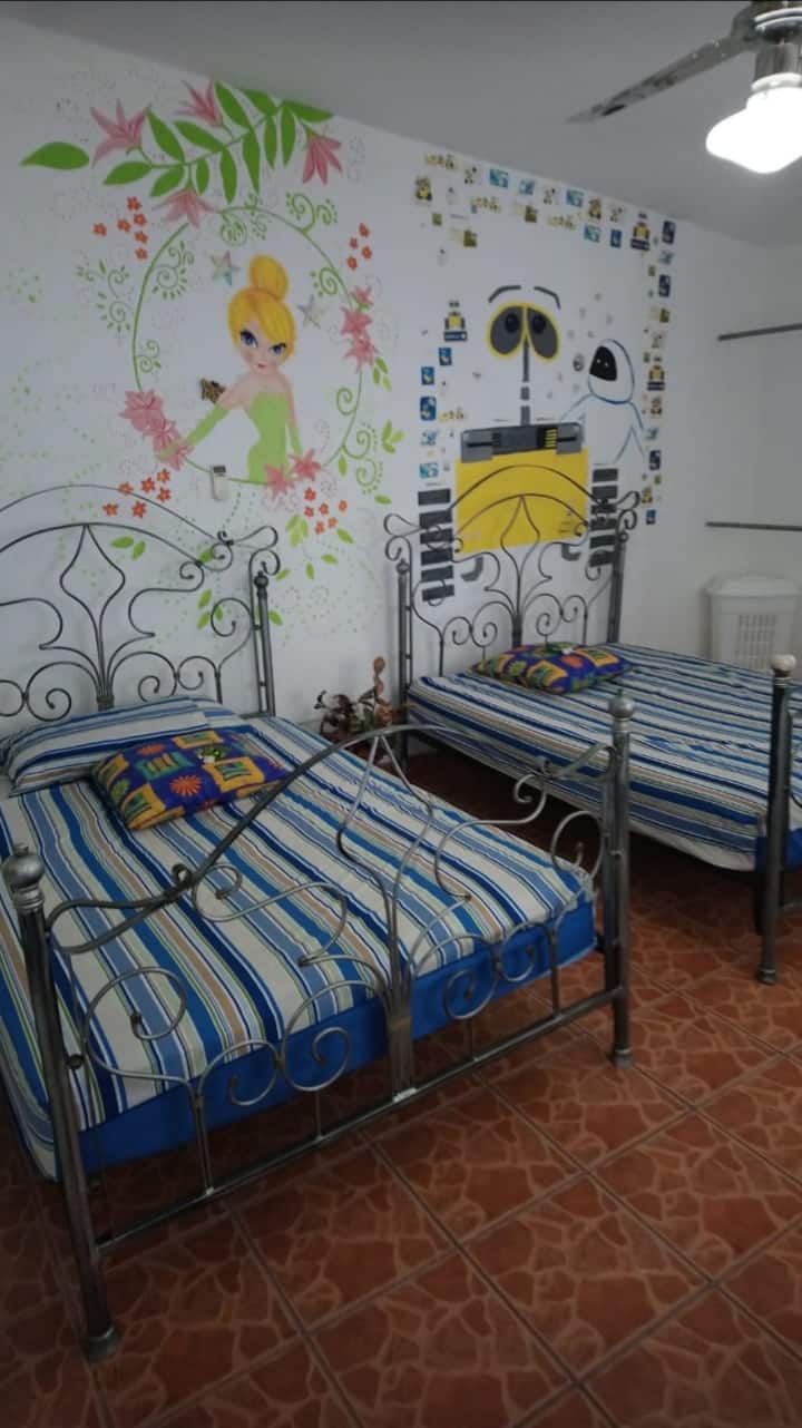 Excelente Ubicación Con Piscina De Agua Salada. - Mérida