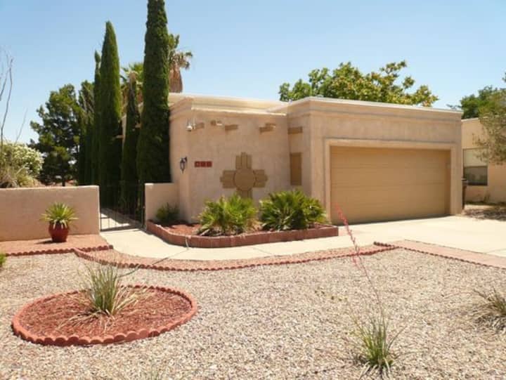 Southwest Oasis-mountain Views And Convenient! - Las Cruces, NM