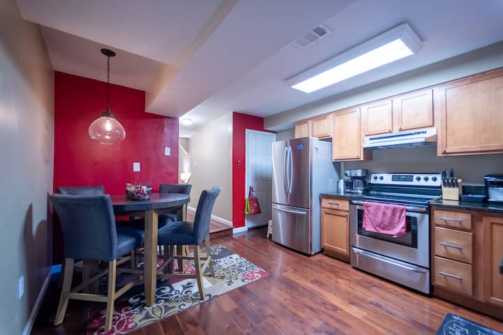 Deep Clean Stay | Comfy Beds | Walk Score 93 - Baltimore, MD