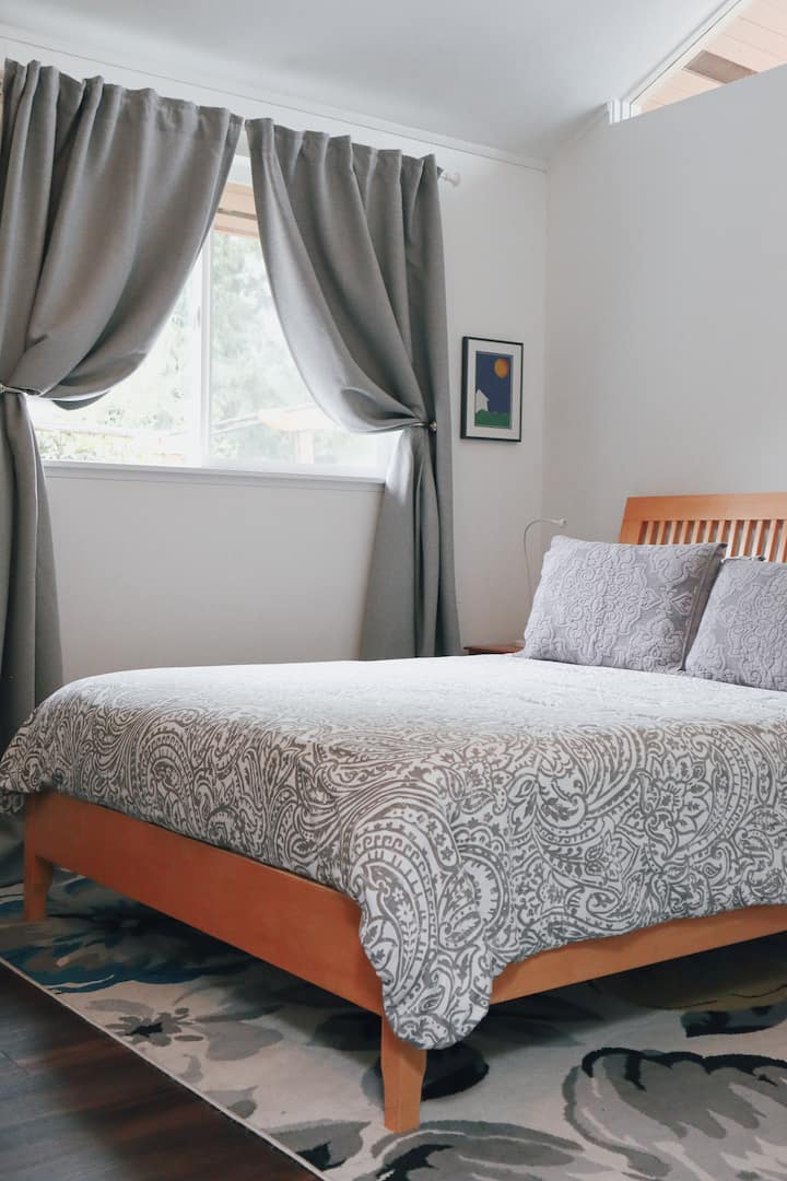 Quiet And Peaceful Garden Suite - Shoreline, WA