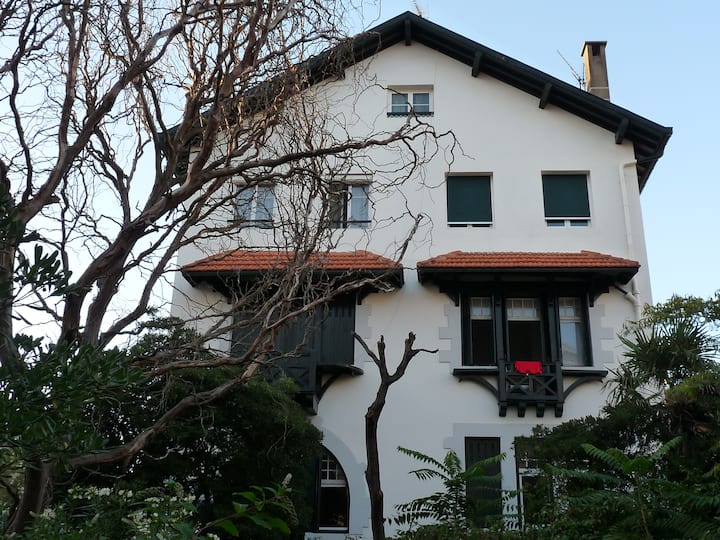Quartier St Charles, Calme, Lumière, Plage à Pied. - Biarritz
