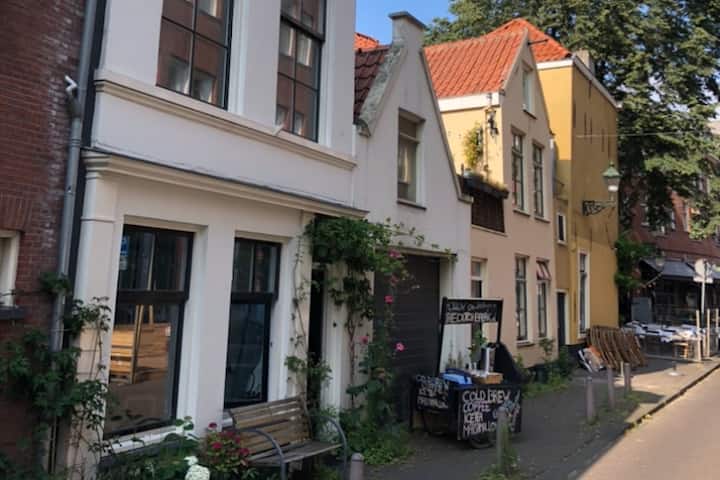 Unieke Stadswoning In Hof Kwartier - Scheveningen