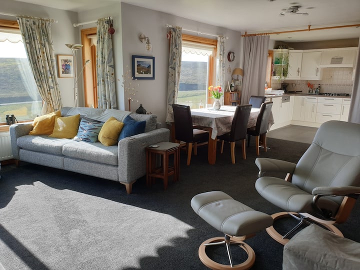 Fab Shetland View! Double Room & Own Bathroom :) - Lerwick