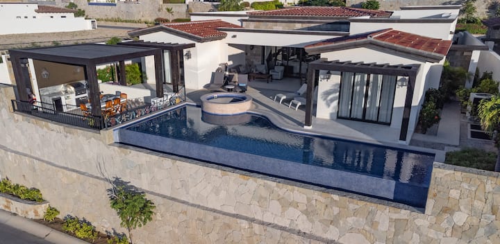 5 Bedroom Cabo Villa, Ocean Views, Infinity Pool - 카보산루카스