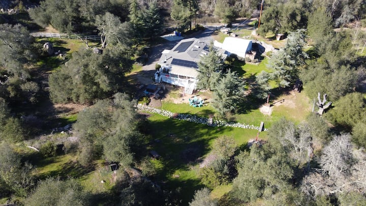 8 Acre Mountain Retreat Im Weinland - Poway, CA
