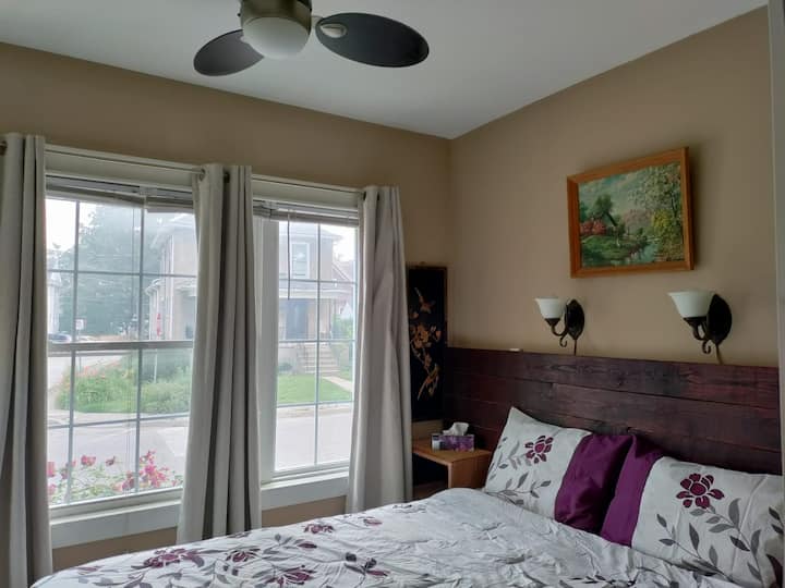 Entire Suite In A Prime Location Of Niagara Falls - Niagara Falls