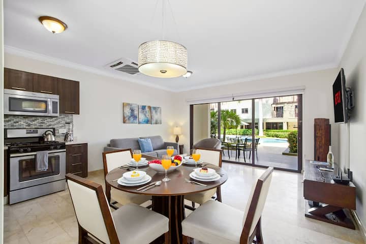 Chic 1br Palm Beach Area W/balcony, Gym & Pool - Aruba