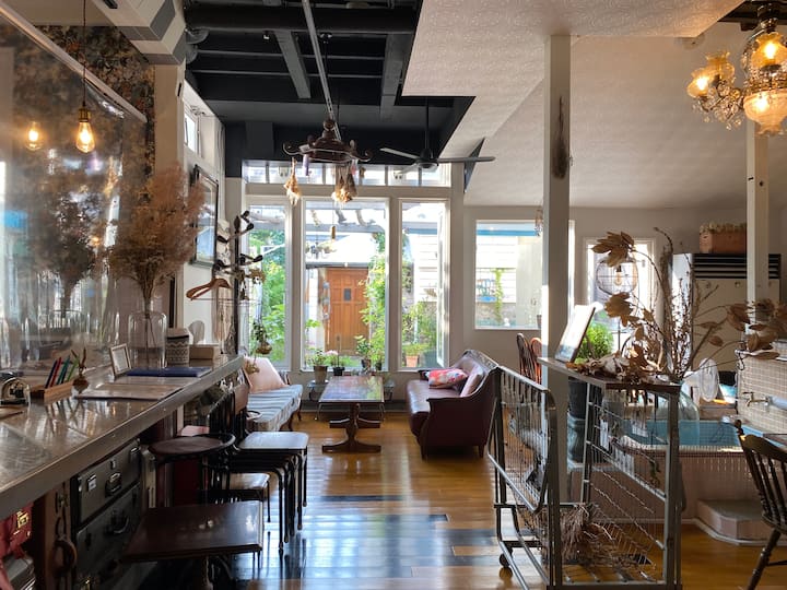 築100年の大きな屋敷をリノベーションした宿。109号室4人部屋 - Hokkaido