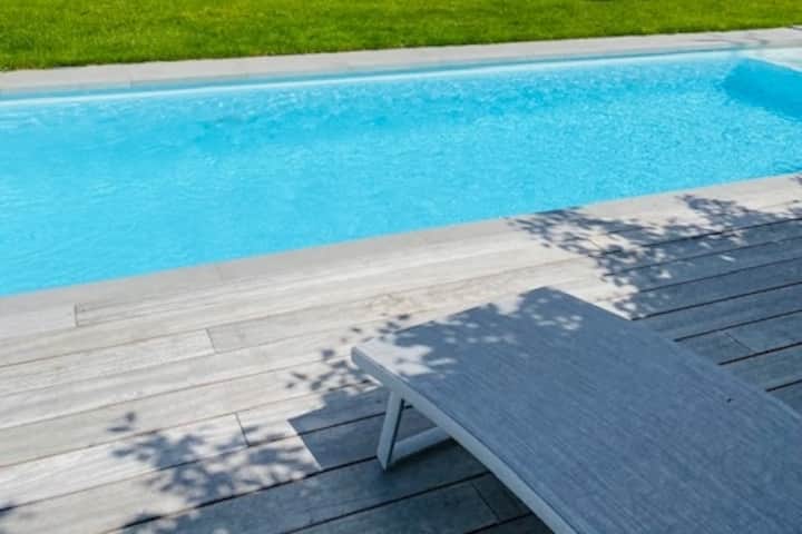 Private Suite In Modern Villa With Pool - Hoogstraten