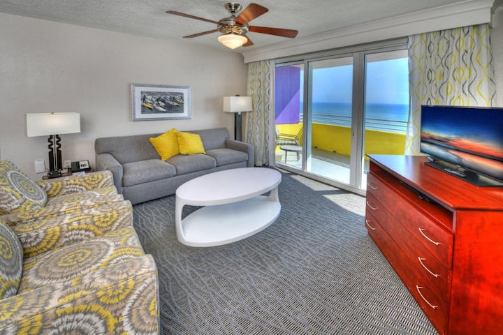 Beachfront Ocean Walk Resort, 2br Condo +Amenities - Daytona Beach, FL