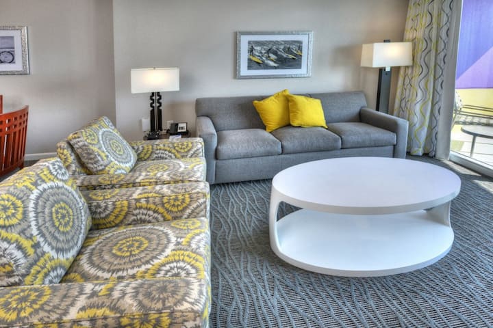 Beachfront Ocean Walk Resort + Amenities. 1brsuite - Daytona Beach, FL