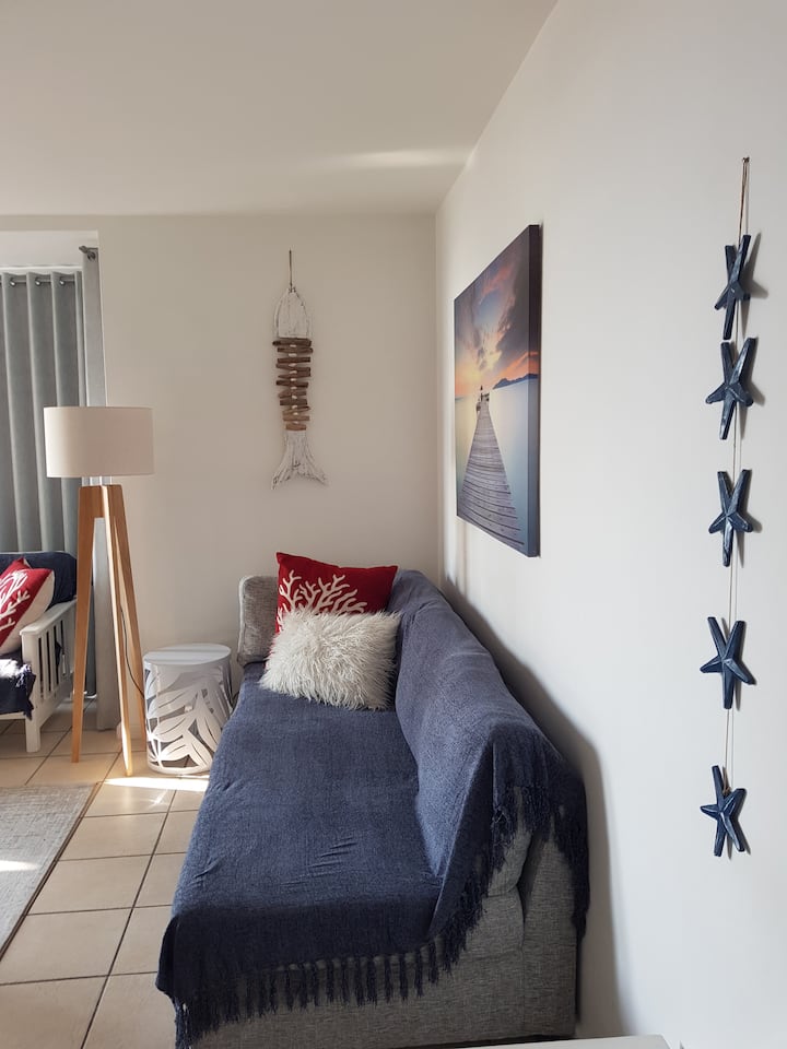Barefoot-on-beach - Somerset West