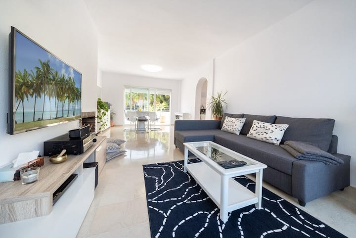 Relaxing 2 Bedroom Apartment In Estepona Golf - Manilva
