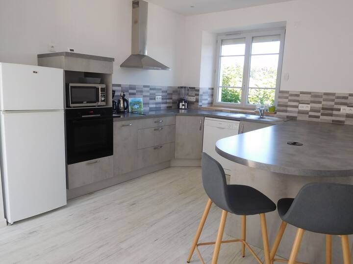 Charmante Maison De 59 M2 Pour Un Séjour Agréable - Bourbon-l'Archambault