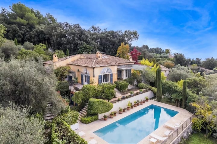Family Room In A Peaceful Villa - Saint Paul de Vence