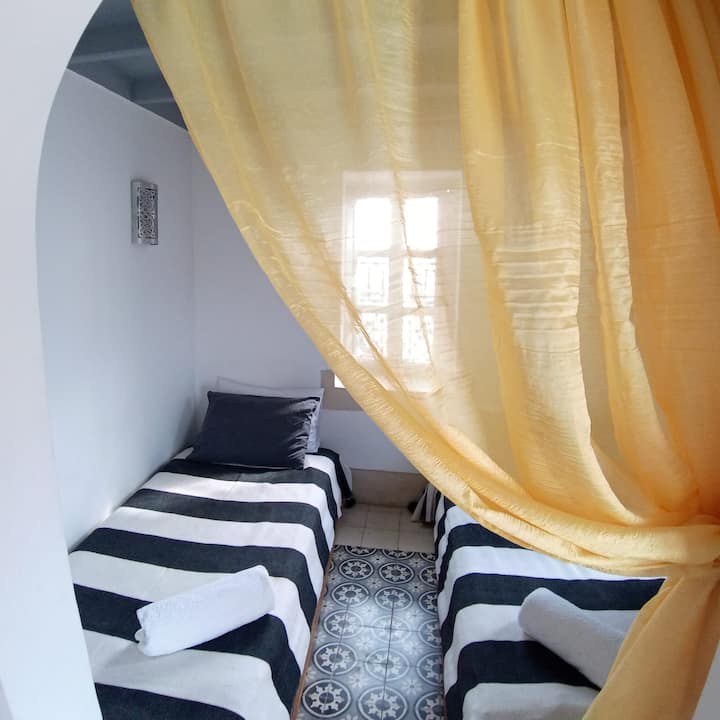 Appartement Terrasse Dans Un Riad Du Xviiième. - Essaouira