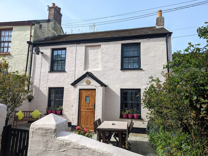 St. Levan's Cottage, Ilfracombe, Devon - Tunnels Beaches