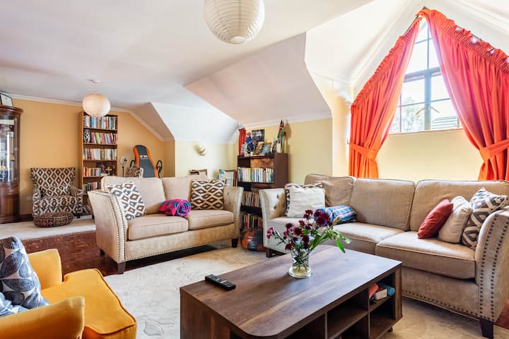 Charming & Cozy 2bd Penthouse, Riara Road, Nairobi - Nairobi