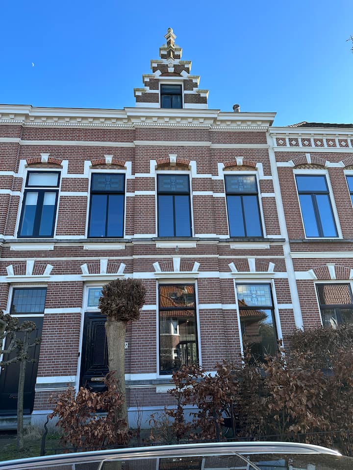 Large 19th Century Mansion & Sunny Garden In Breda - Breda
