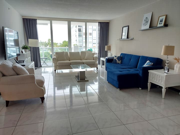 Gran Apartamento En Miami Beach, Amplio Y Cómodo - Miami Beach, FL