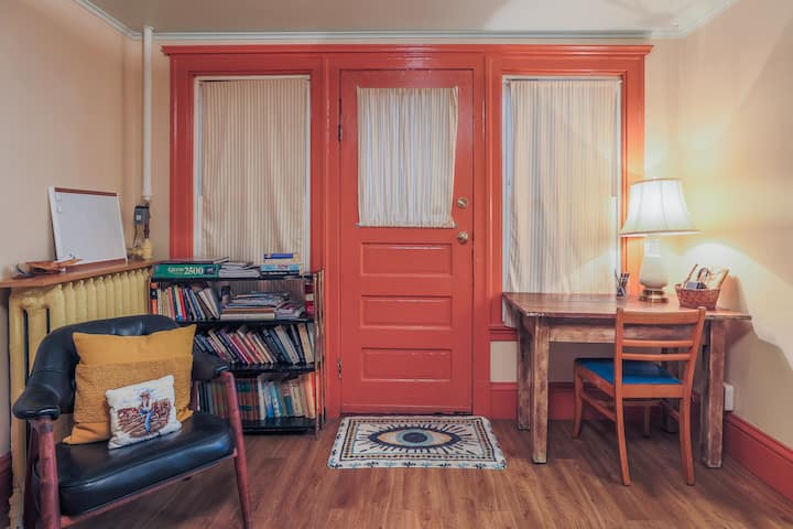 Cozy 1 Bdrm Basement Apartment In Heart Of Ballard - Seattle, WA