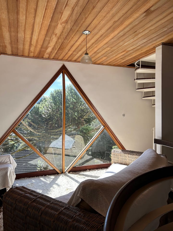 Aconchego é Nosso Esporte. Triplex - Campos do Jordão