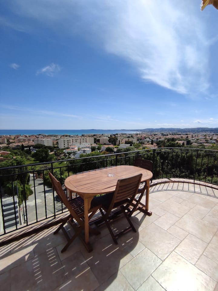 4 Pièces Dans Villa 100m² Vue Mer - Saint-Laurent-du-Var