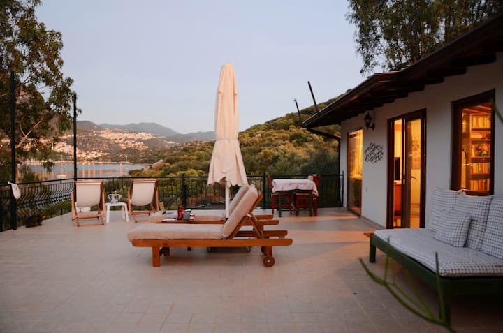 Seafront Studio & Wide Terrace - Turquie