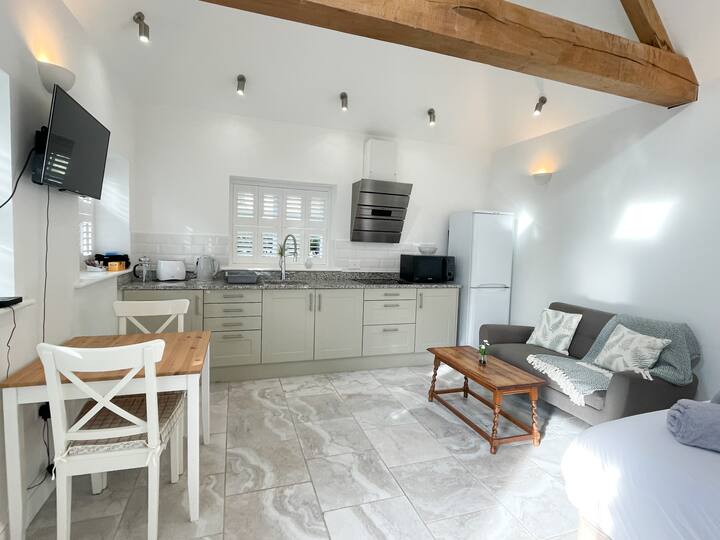 Detached Studio. Sleeps 2. With Parking - Corfe Castle
