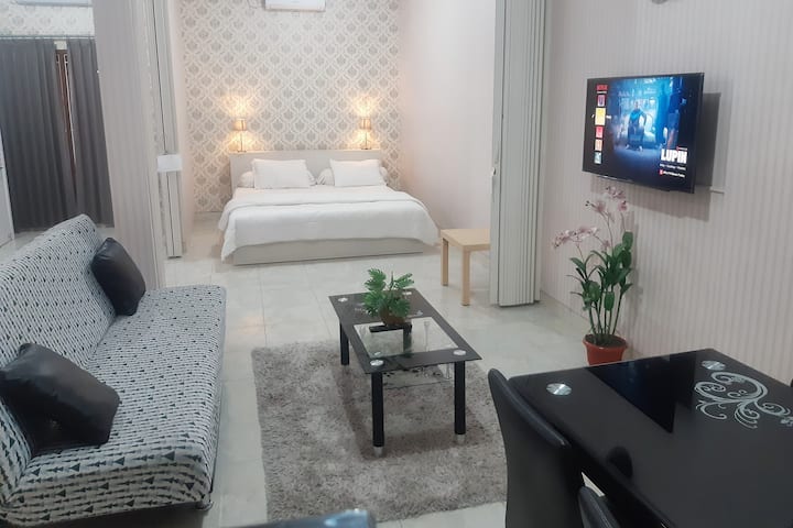 A Modern 3 Pax Family Studio At Prime Area - Yogyakarta