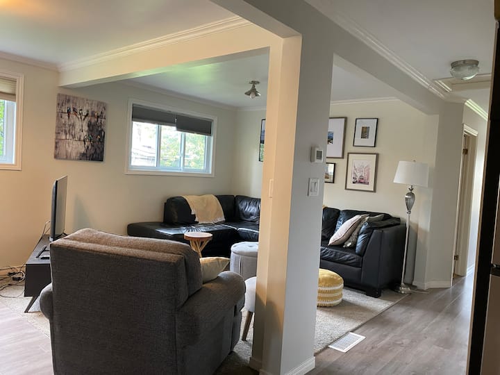 Bungalow Main Level In Quiet Neighbourhood - Stratford