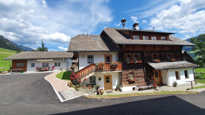 Appartement Im Gästehaus Auf Urigem Bauernhof - Schladming