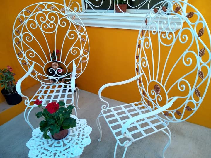 Casa Amarilla, Cerca De Avenidas Principales Tepic - Tepic