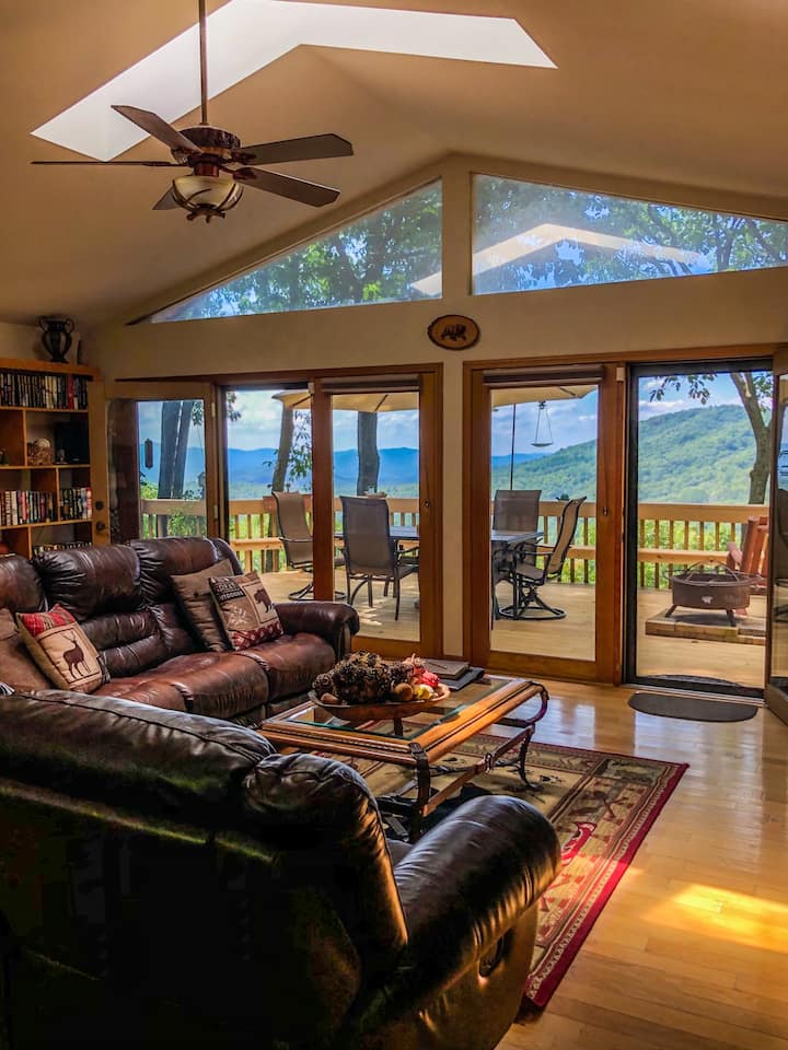 Spectacular Mountain Views, Secluded, Luxury Cabin - Murphy, NC