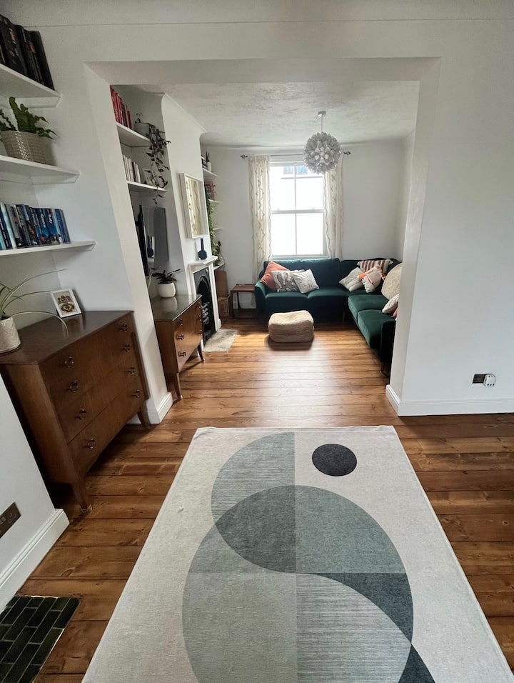 Colourful Family-friendly Brighton Townhouse - University of Brighton City Campus
