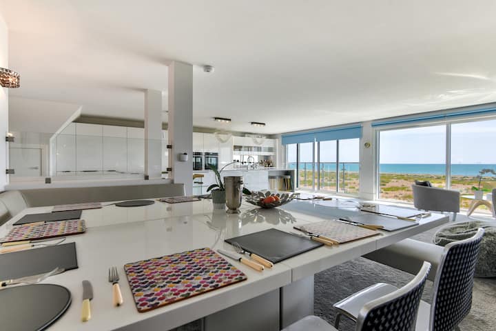 Seaside Place On The Beach, 5 Ks Beds, Hot Tub/bbq - Steyning