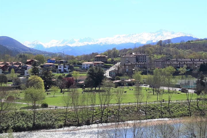 Piso Centro De Arriondas, Comarca Picos De Europa. - 里瓦德塞利亞