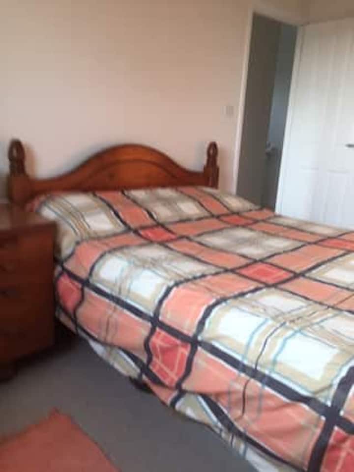 Double Room In Quiet Non-smoking - Witney
