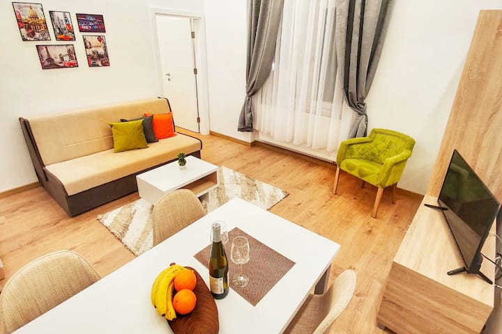 Modern, Bright And Cozy Apartment, Great Location - Sarajevo