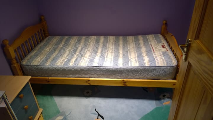 Single Bedroom In Professionals Home - Fife