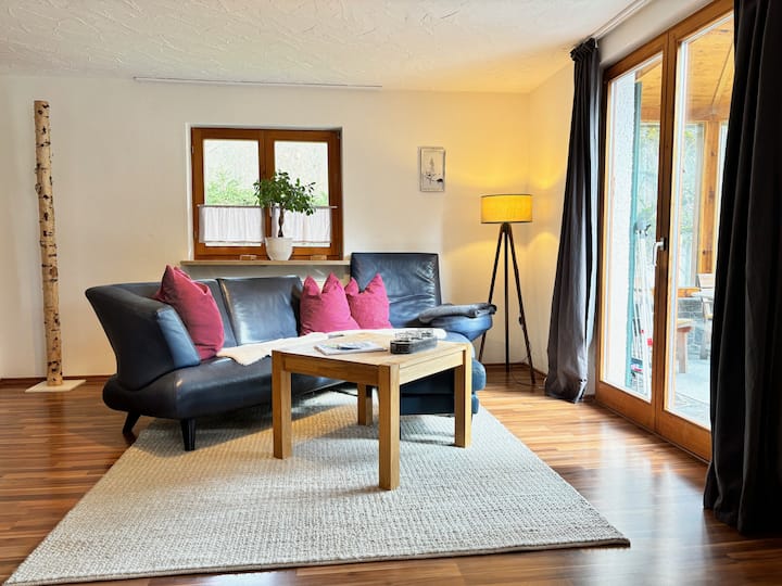 Wunderschöne 2.5 Zi. Eg Wohnung Mit Südterrasse - Kleinwalsertal