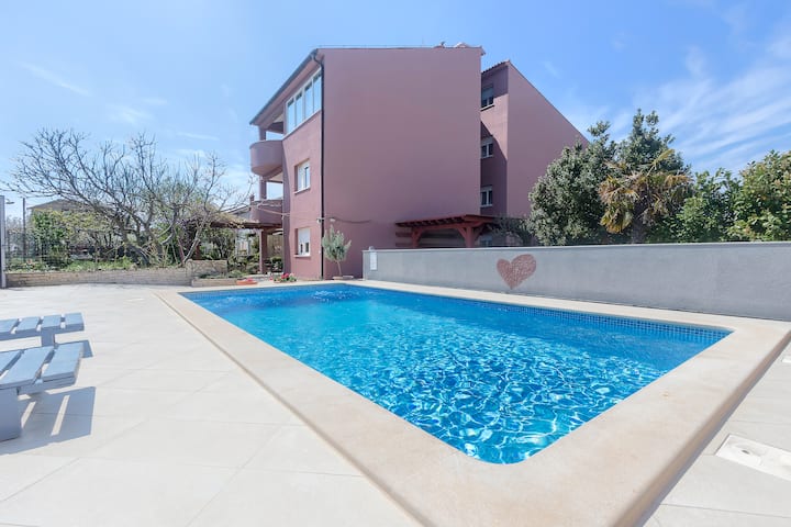 Holidays By The Sea Family Apartment #1, Pool - Fasana