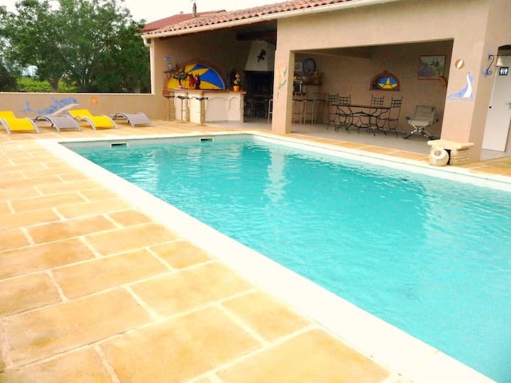 Villa Atypique Avec Piscine - Vacqueyras