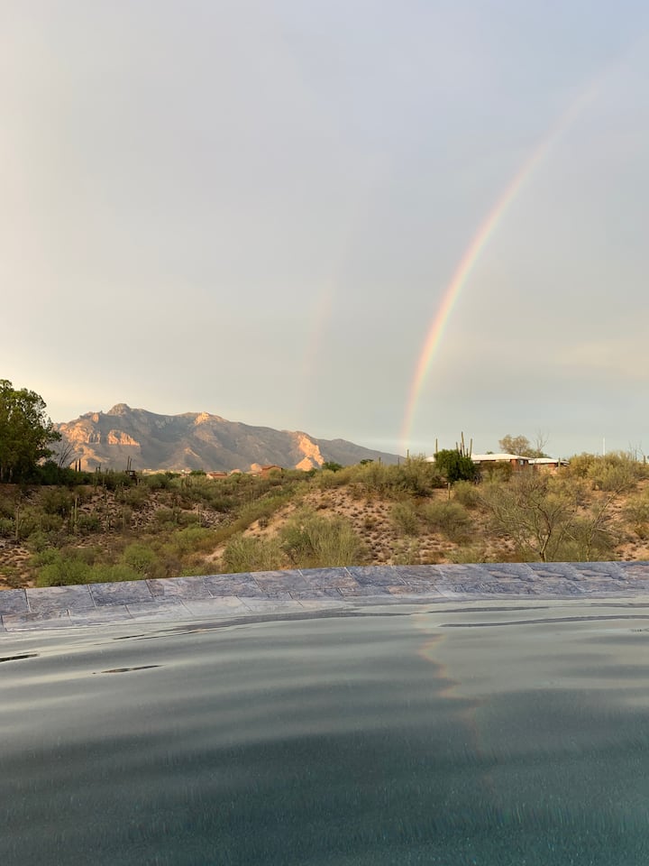 Catalina Foothills Deluxe Guest Suite - Tucson, AZ