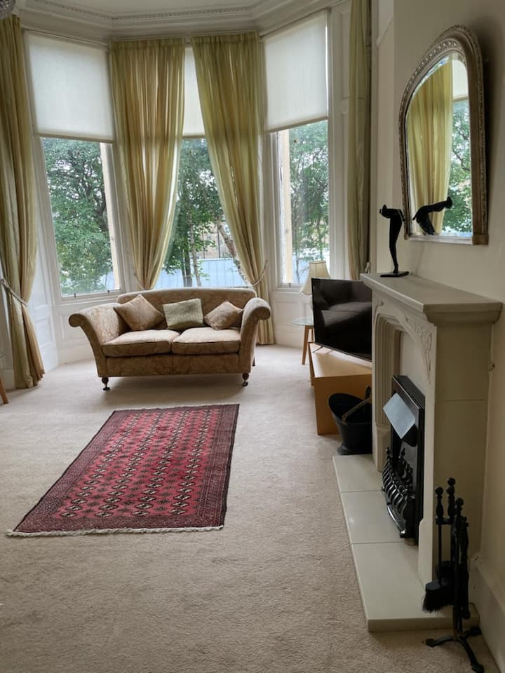 Sunny Apartment Park Circus Area - Glasgow